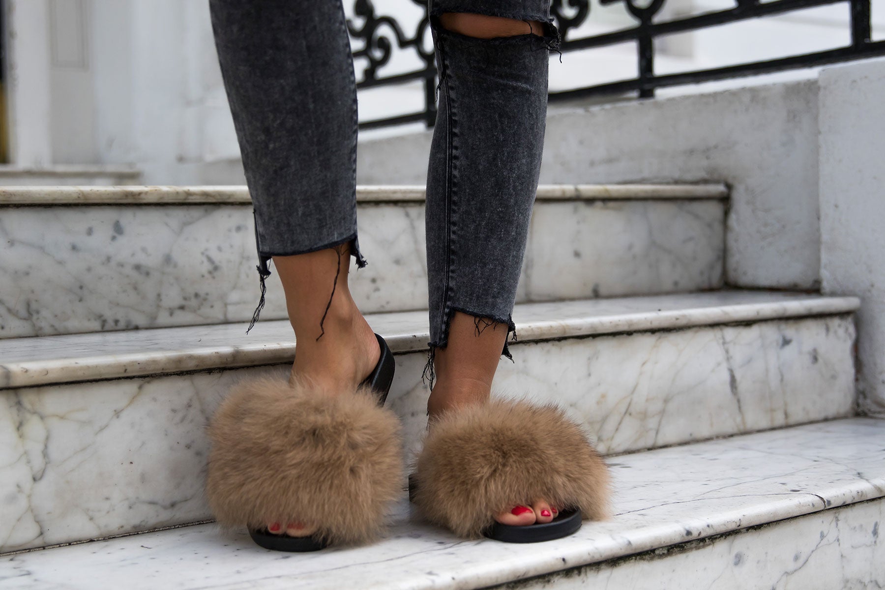 Camel Fox Sliders – TREND STUDIO LONDON
